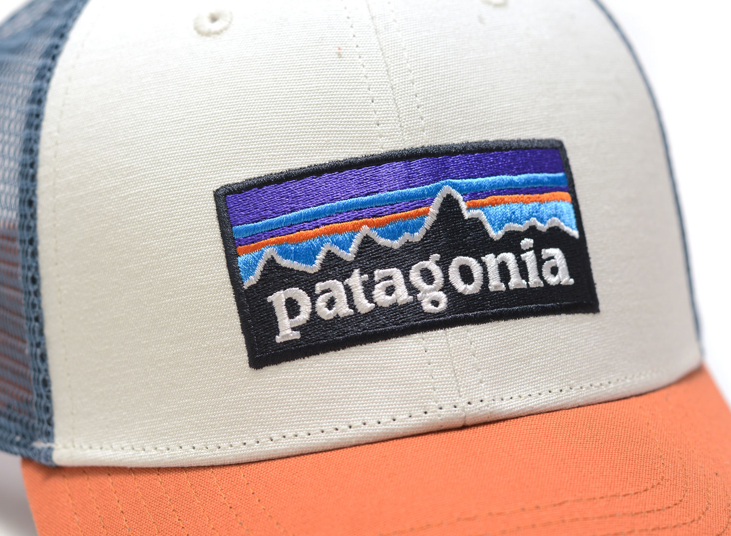 Patagonia P-6 Logo LoPro Trucker Hat White / Redtail Rust