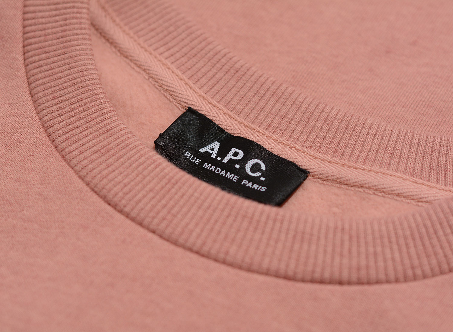 apc sweat capitol vieux rose 210 00 epuisé apc sweat capitol vieux rose ...