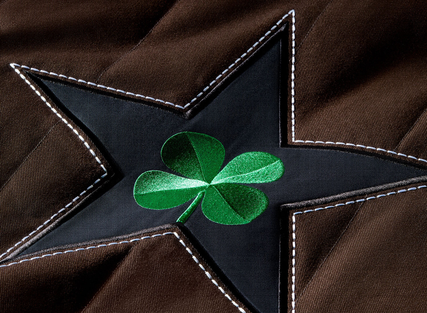 CONVERSE X PATTA FOUR-LEAF CLOVER UTILITY REVERSIBLE VEST JAVA